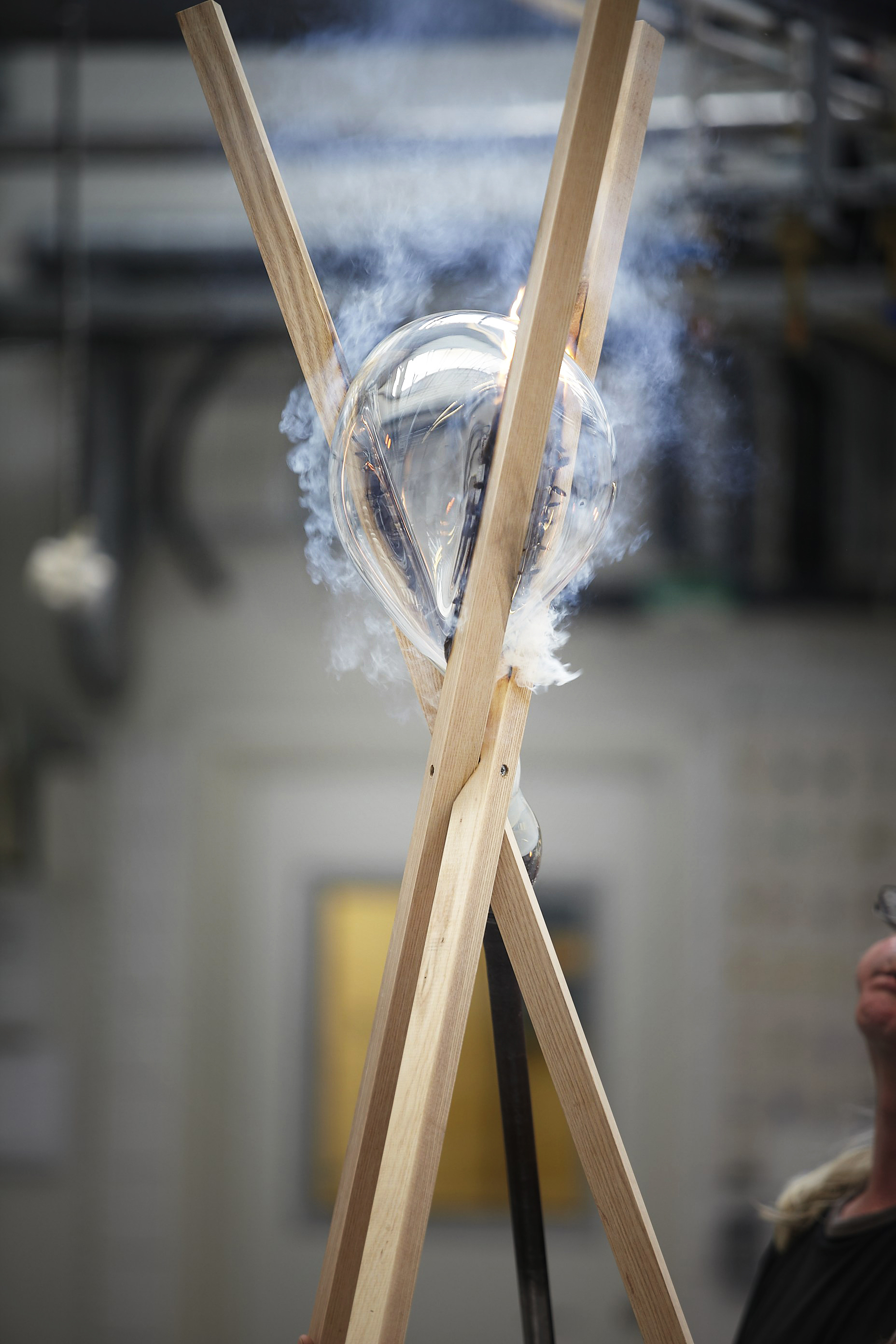 TRIPOD "El quinto elemento" de Lukas Dahlen - Blog - SeriesNemo